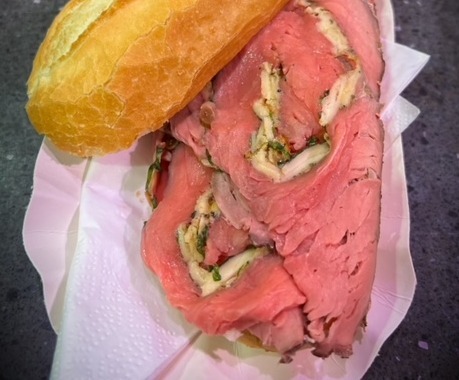 Belegd met vleeswaren of kaas - Uw Slager ’t Wuiver