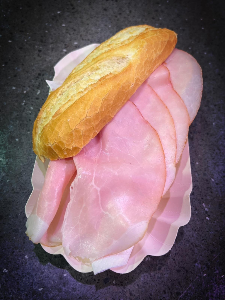 Pistoletje achterham - Uw Slager ’t Wuiver